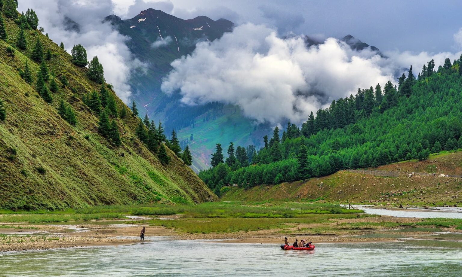 Hunza Tour 2026 – Stunning Escape | Bin Amin Tours